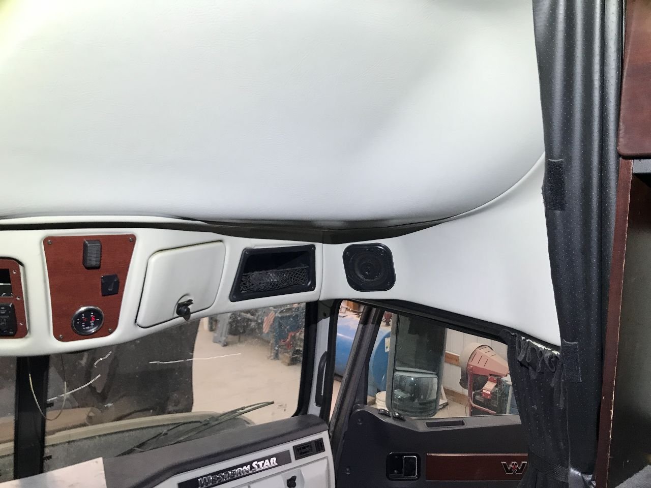 Western Star Trucks 5700 Console for Sale