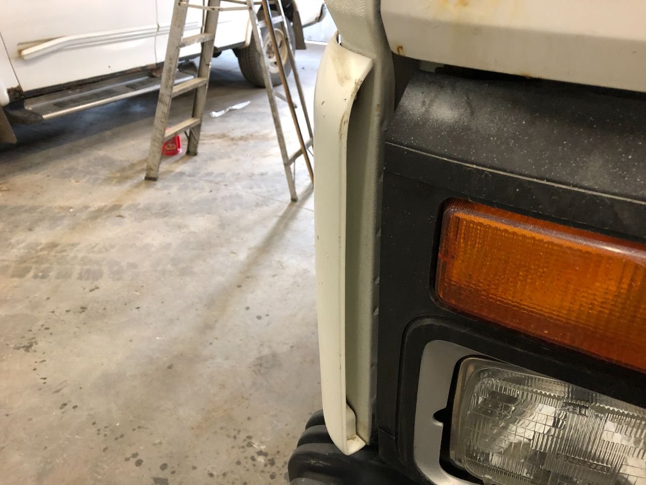 Ford CF7000 Cowl for Sale