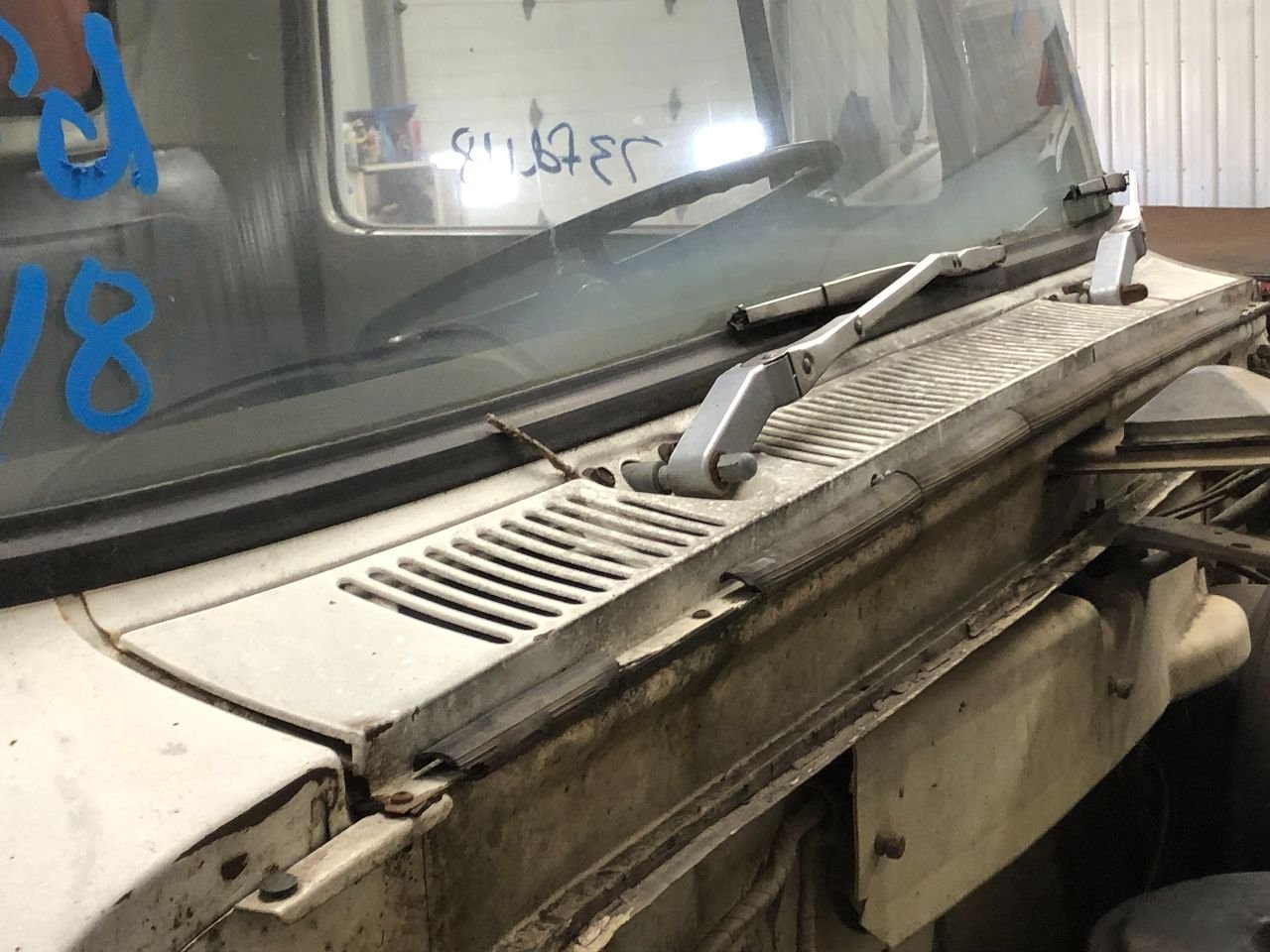 Ford LN700 Cowl for Sale