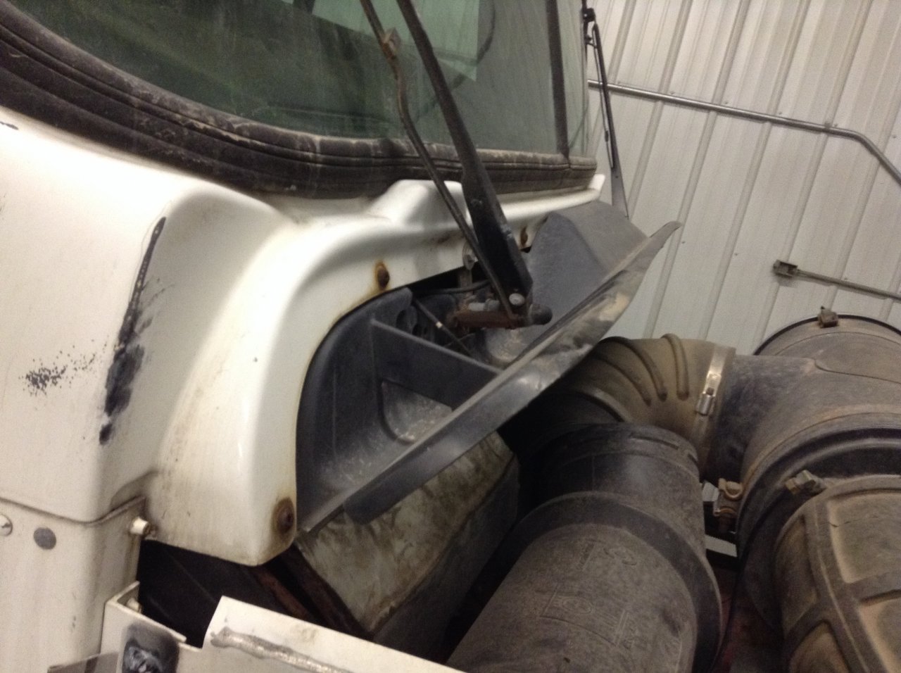 10011918 | Kenworth T600 Cowl for Sale