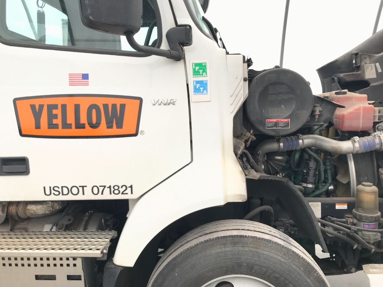 84738582 | Volvo VNR Cowl for Sale