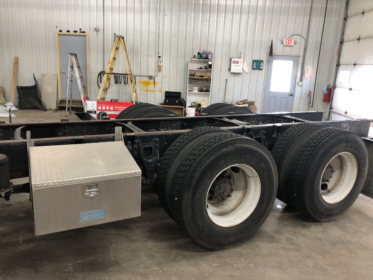 International RA472 Tandem CutOff Assembly for Sale