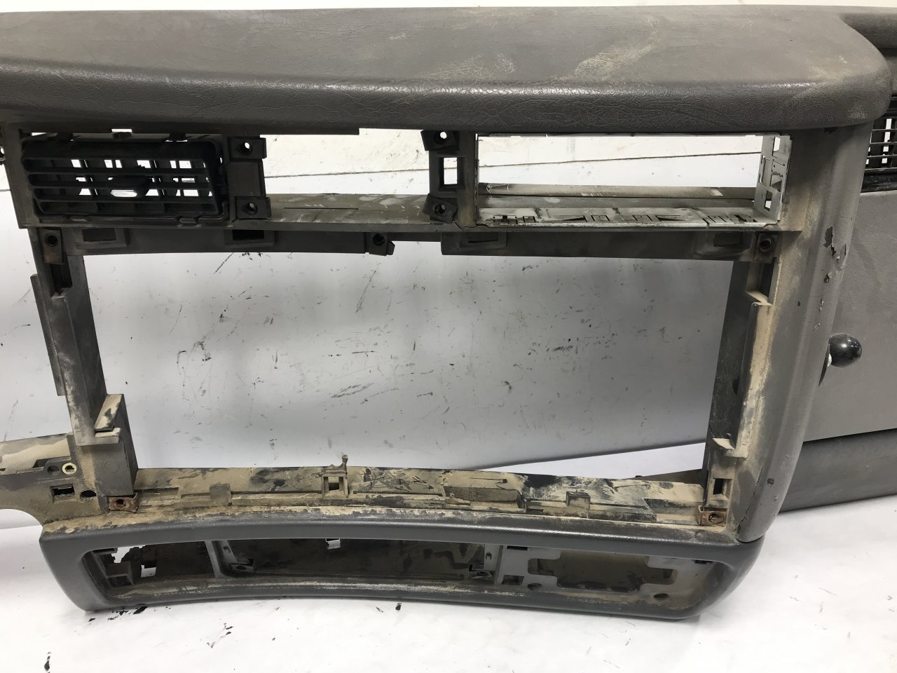 S62-1023-4 | Kenworth T800 Dash Assembly for Sale