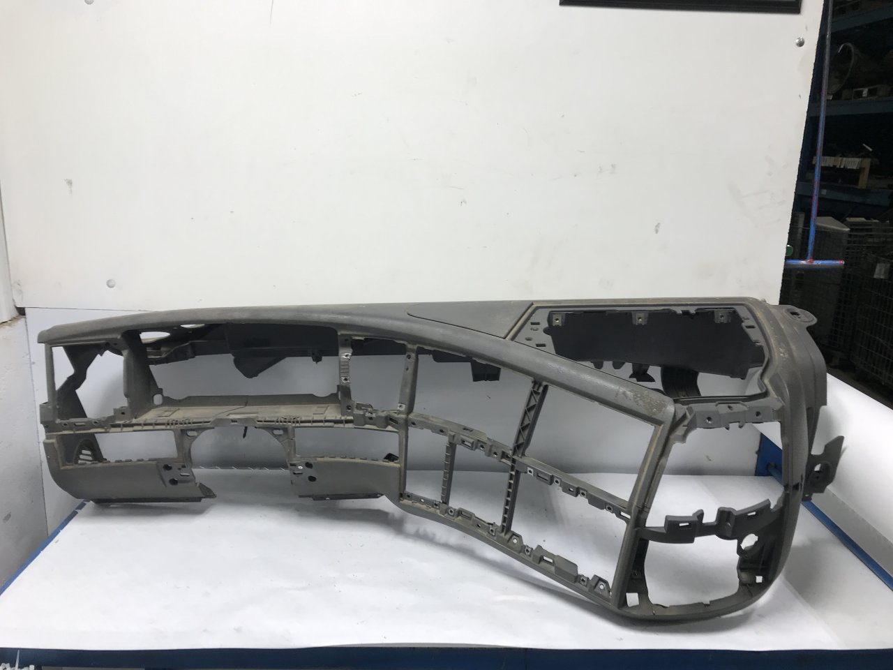 3175559 | Volvo VNL Dash Assembly for Sale