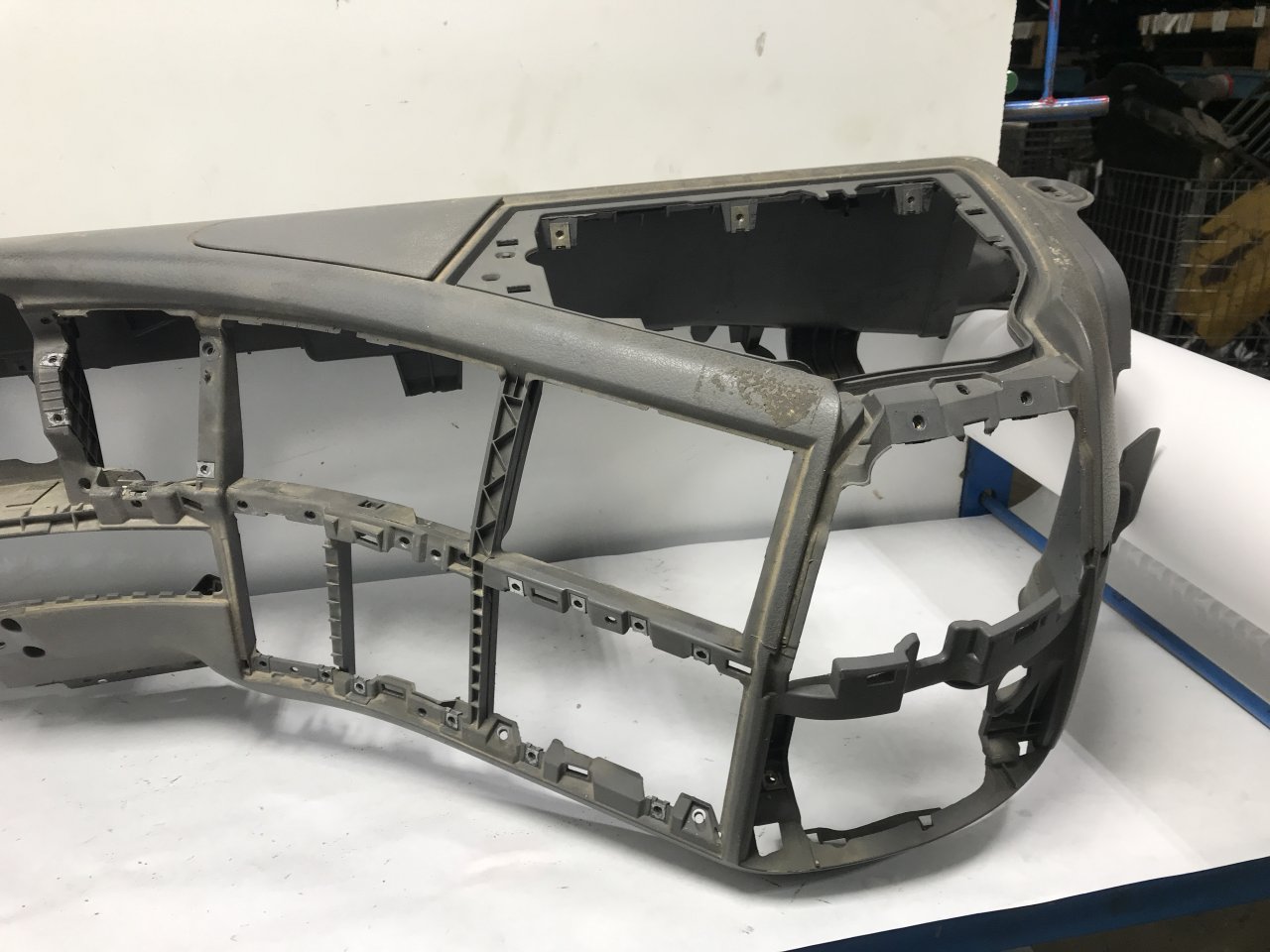 3175559 | Volvo VNL Dash Assembly for Sale