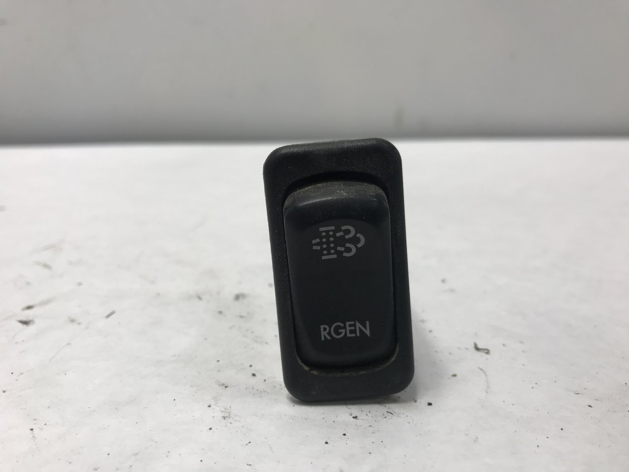 A06-37217-109 | Freightliner 114SD Dash/Console Switch for Sale