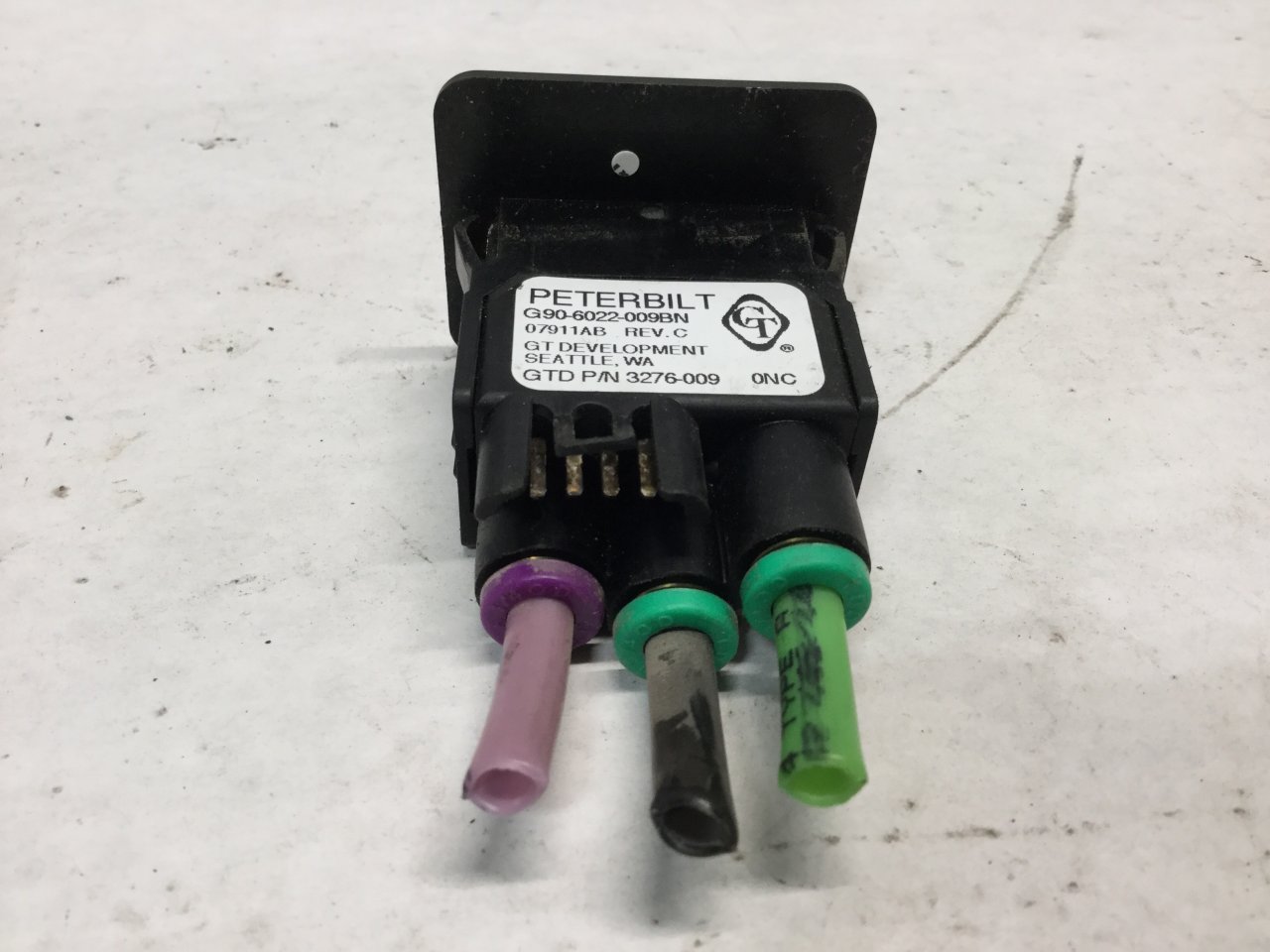 G90-6022-009BN | Peterbilt 365 Dash/Console Switch for Sale