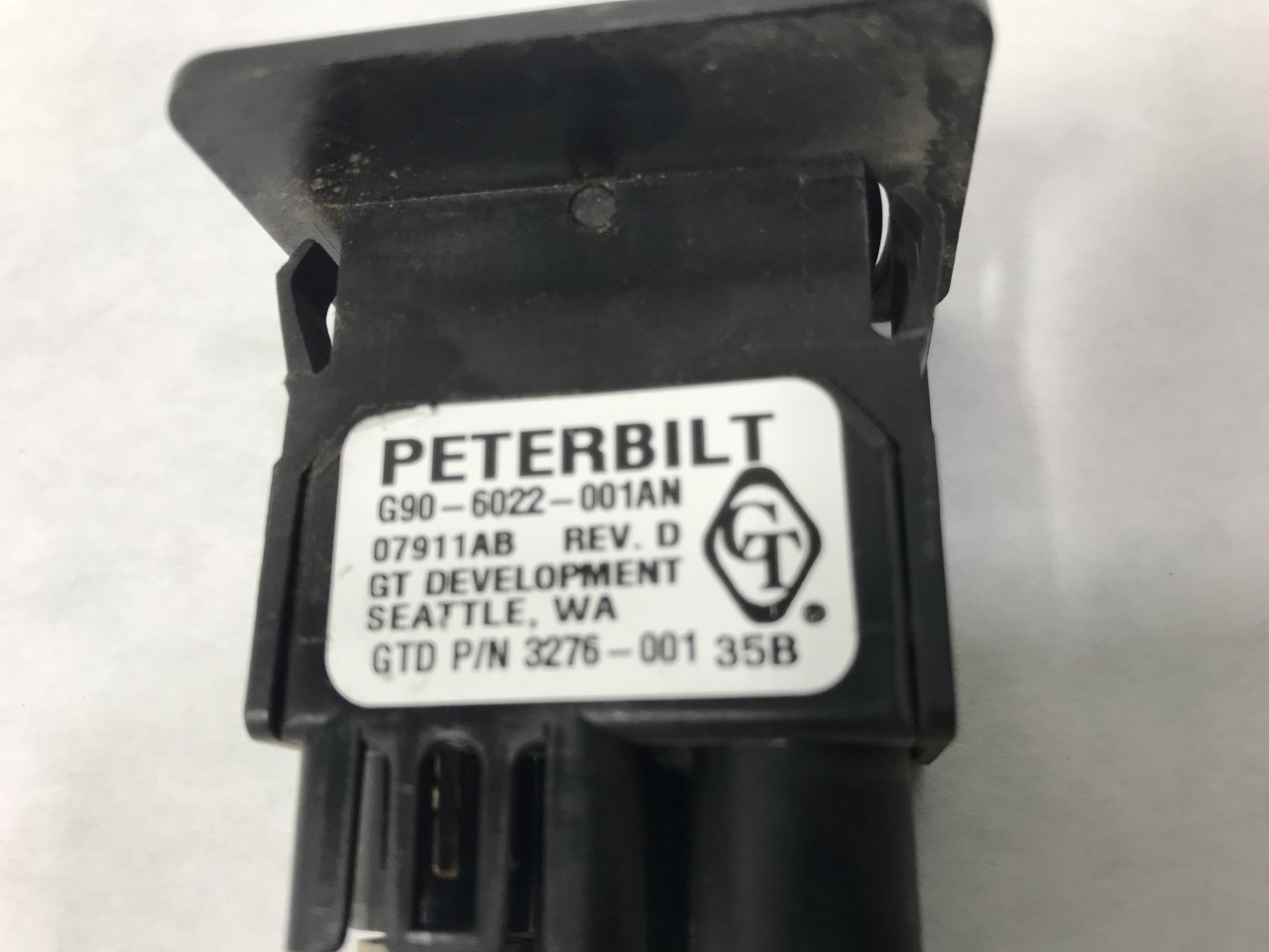 G90-6022-01AN | Peterbilt 365 Dash/Console Switch for Sale