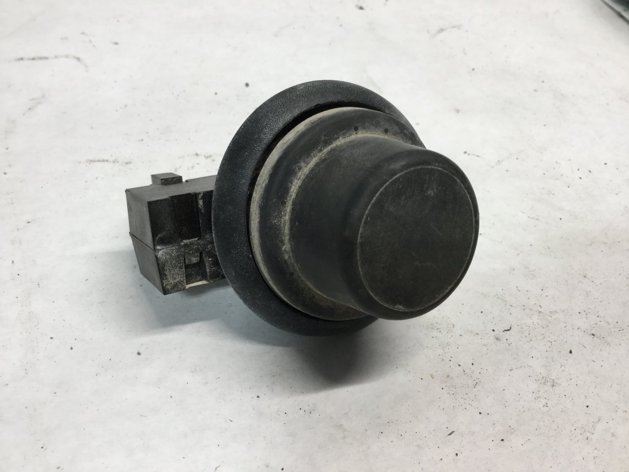 Peterbilt 367 Dash/Console Switch for Sale
