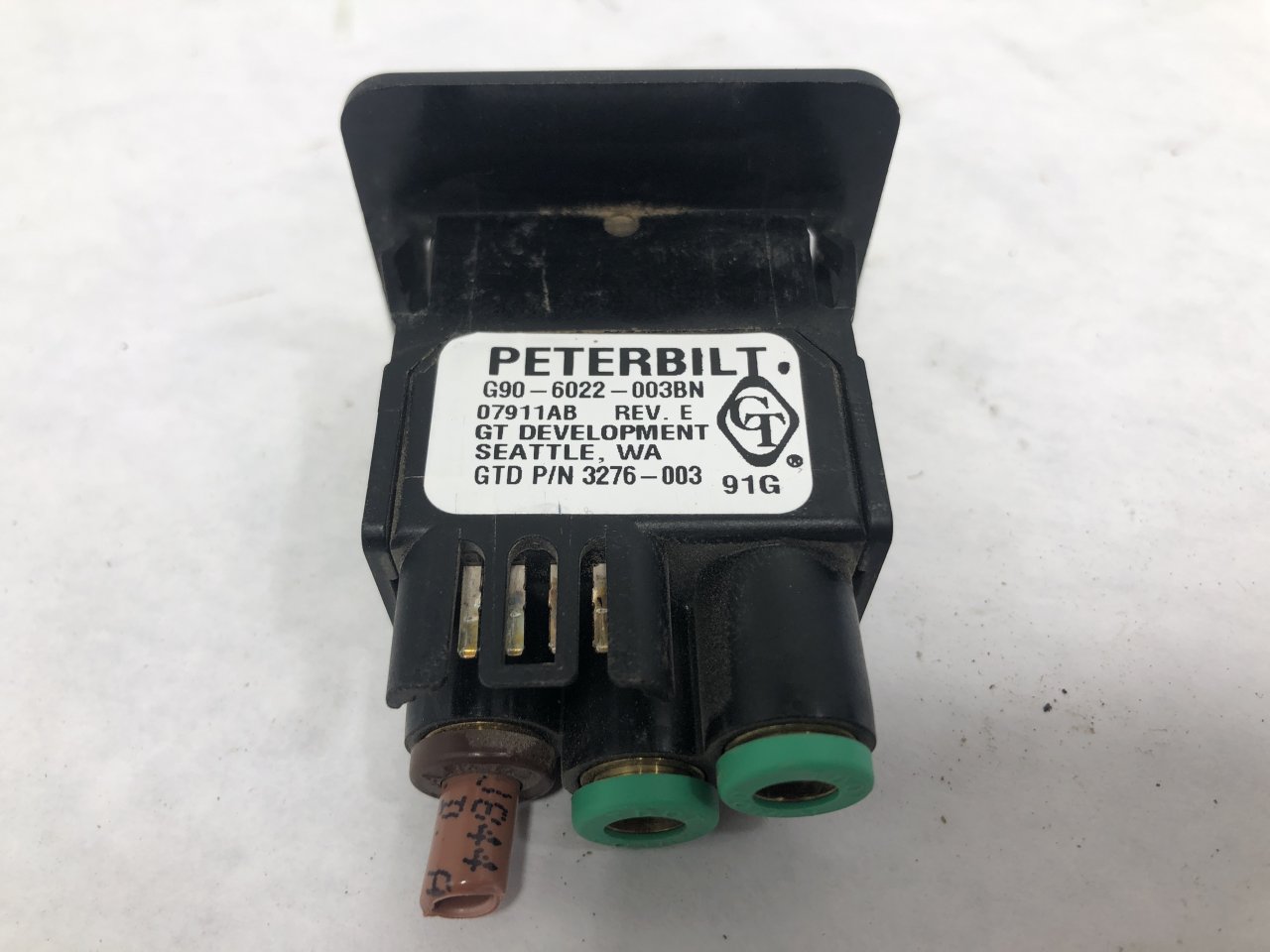 G90-6022-003BN | Peterbilt 367 Dash/Console Switch for Sale