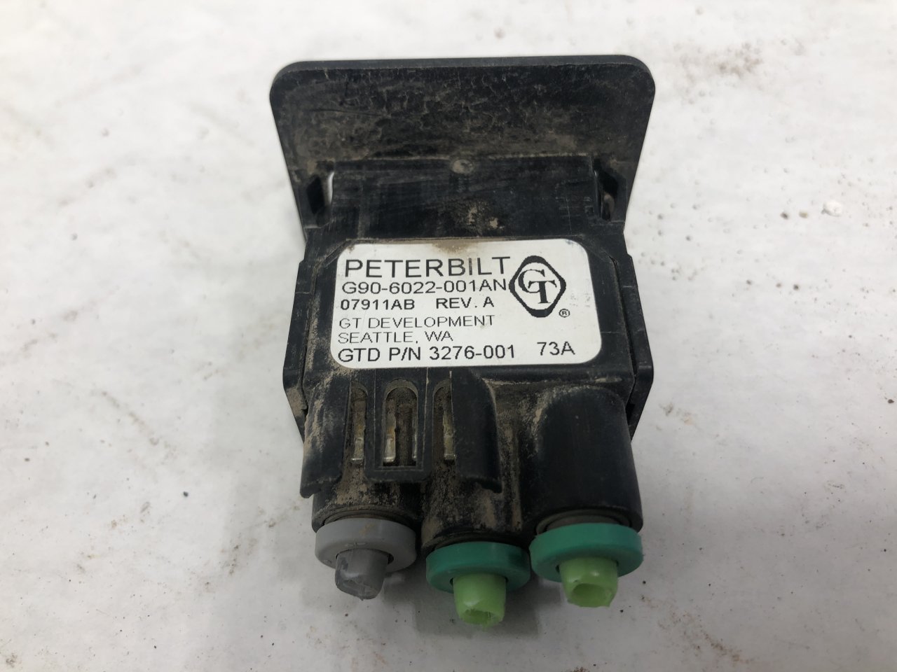 G90-6022-001AN | Peterbilt 367 Dash/Console Switch for Sale