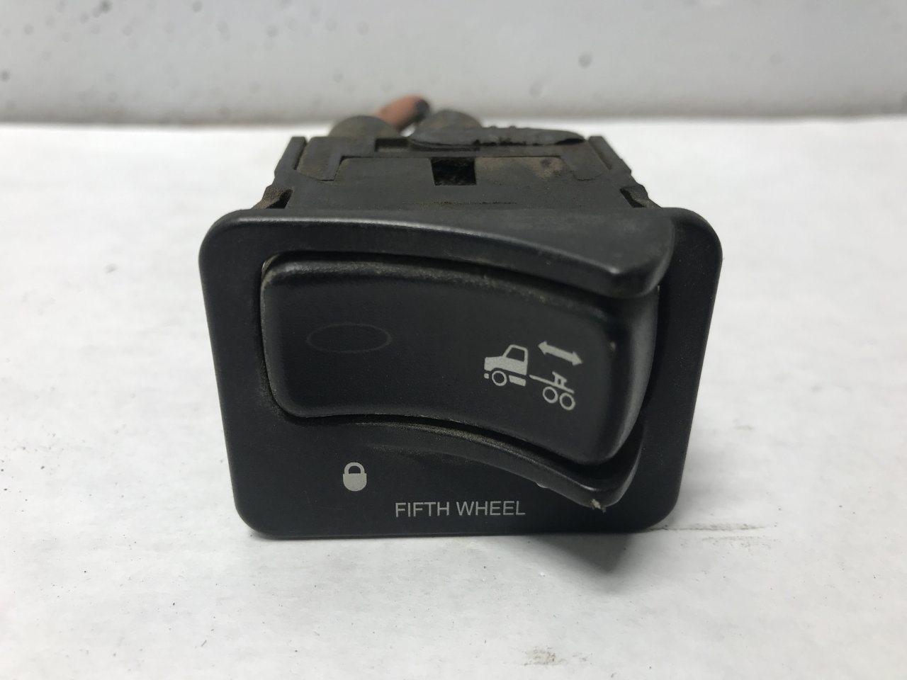 G90-6022-003BN | Peterbilt 379 Dash/Console Switch for Sale