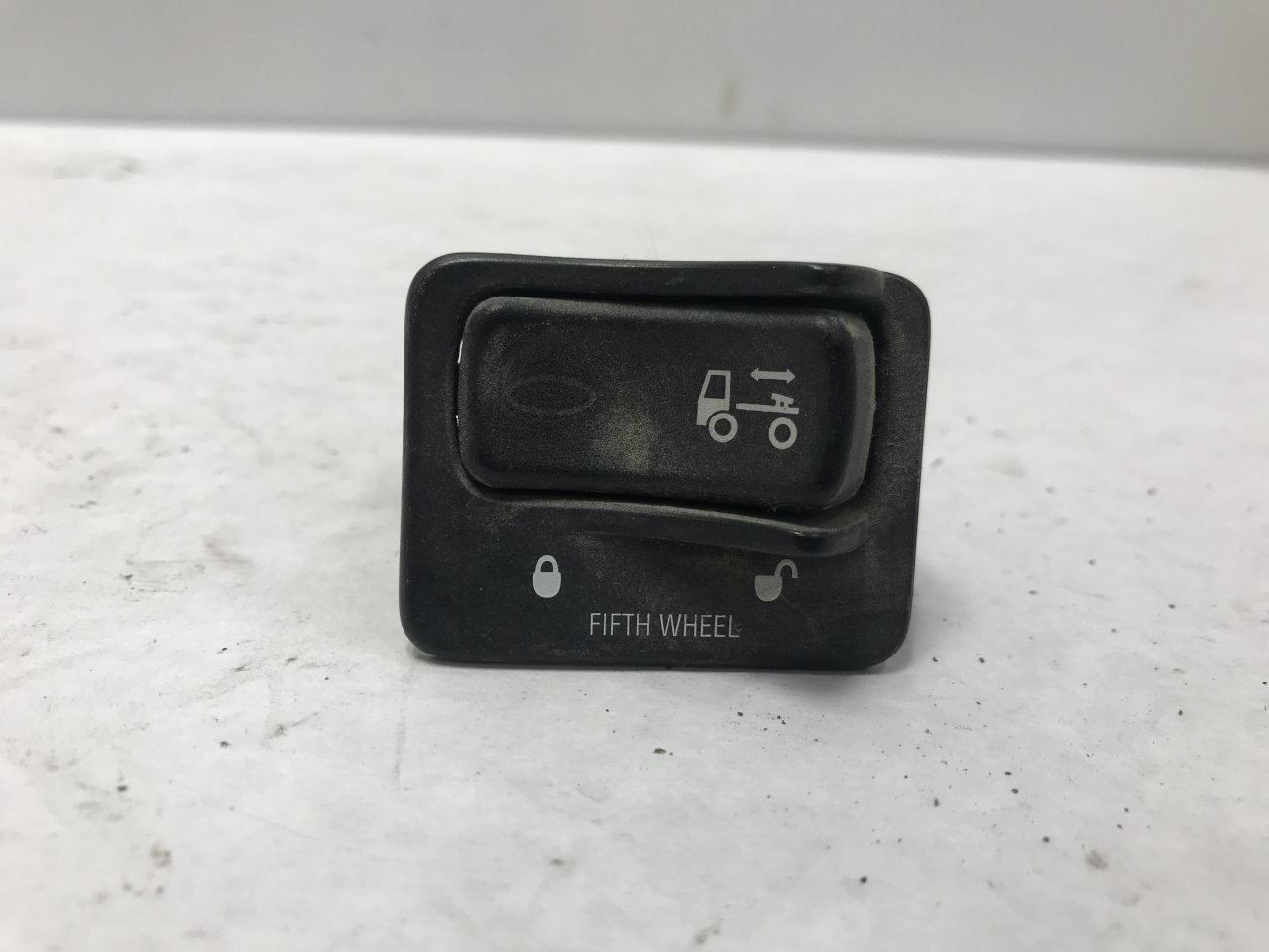 3246-002 | Peterbilt 385 Dash/Console Switch for Sale