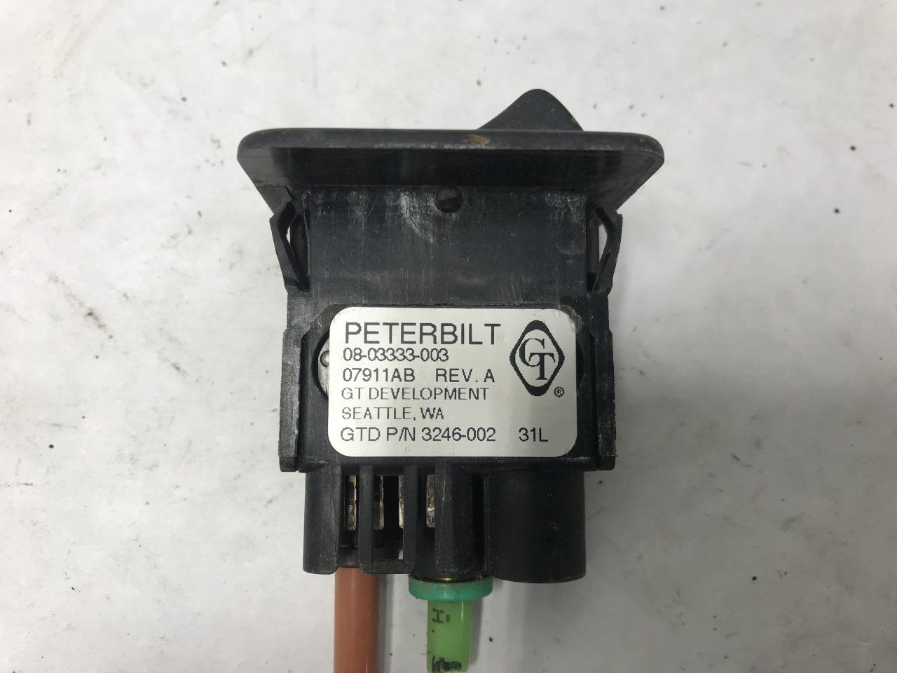 3246-002 | Peterbilt 385 Dash/Console Switch for Sale