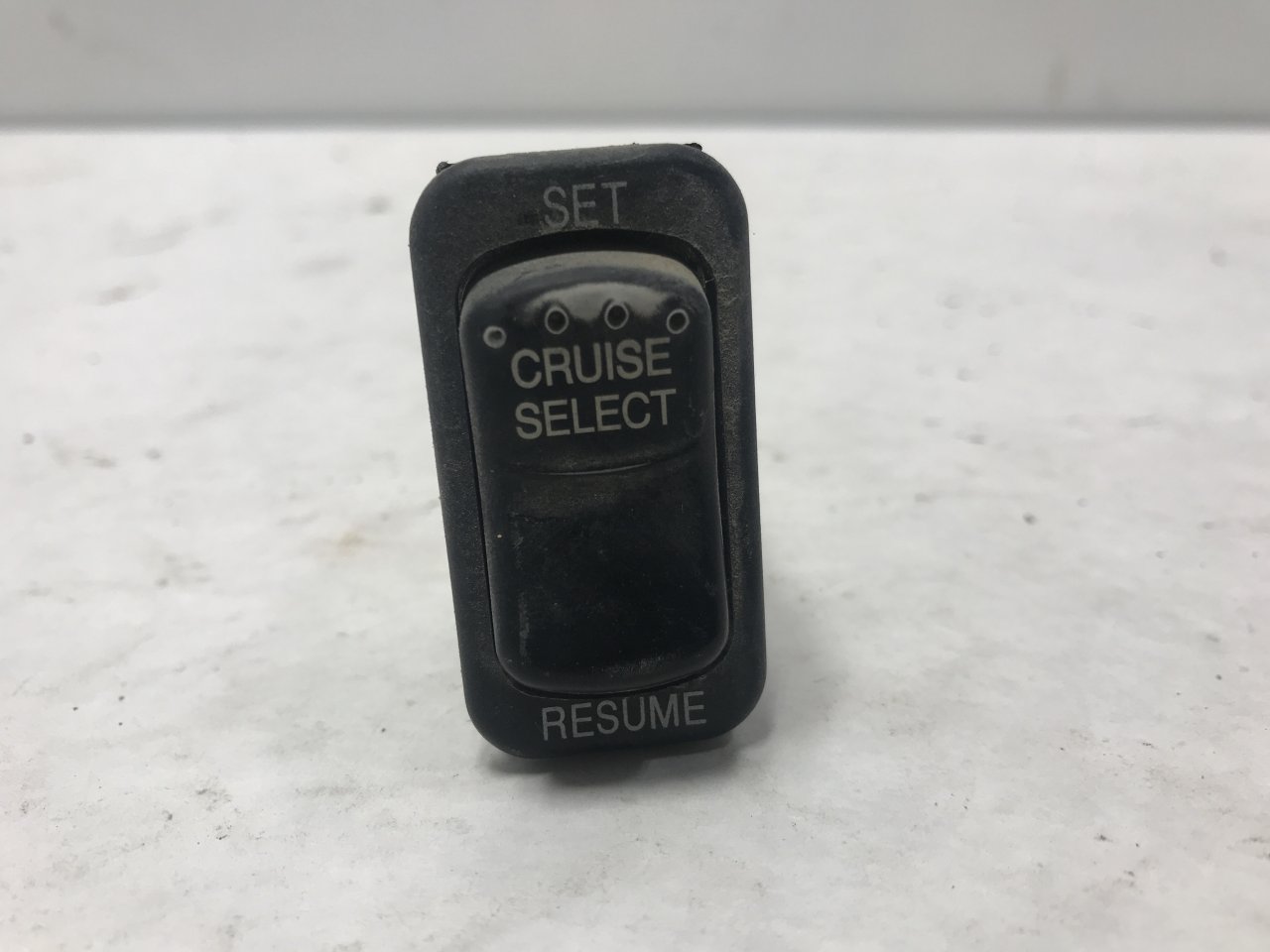 16-07417-783GMN2031 | Peterbilt 387 Dash/Console Switch for Sale