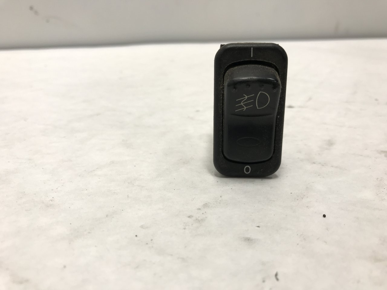 16-07417-6A8EEF1A11 | Peterbilt 387 Dash/Console Switch for Sale