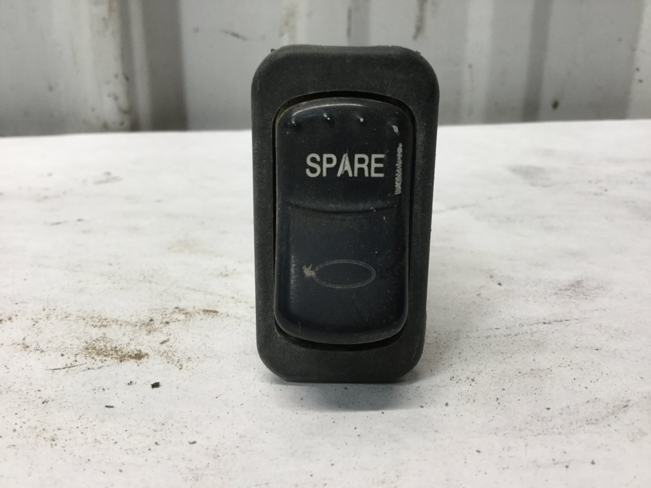 Q27-6031-4K8ESS1AH1 | Peterbilt 388 Dash/Console Switch for Sale