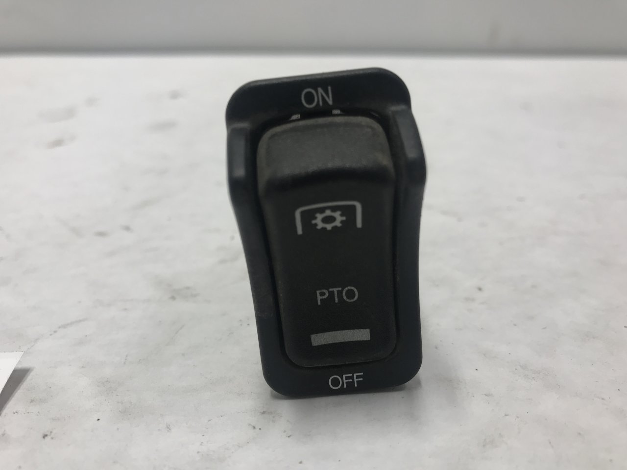 GTD3280-13 | Western Star Trucks 4700 Dash/Console Switch for Sale