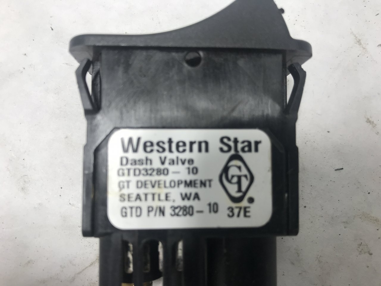 GTD3280-10 | Western Star Trucks 4700 Dash/Console Switch for Sale