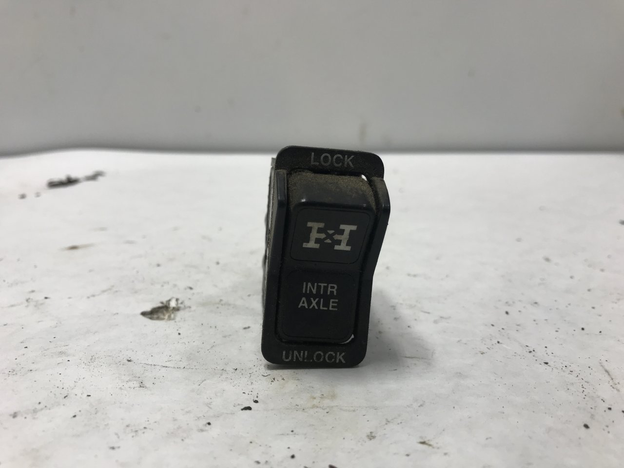 33701-3401 | Western Star Trucks 4900FA Dash/Console Switch for Sale