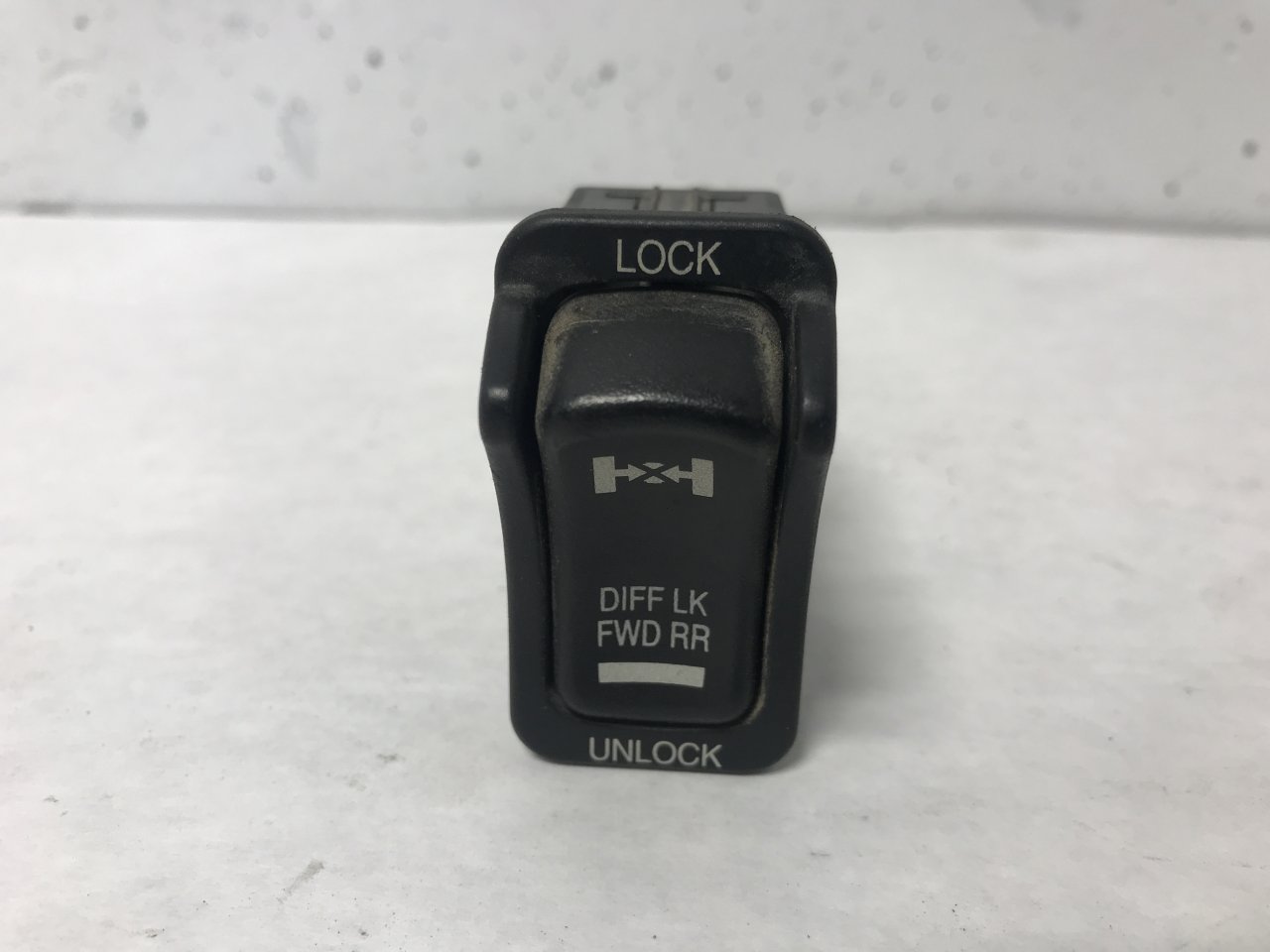 GTD3280-20 | Western Star Trucks 4900FA Dash/Console Switch for Sale