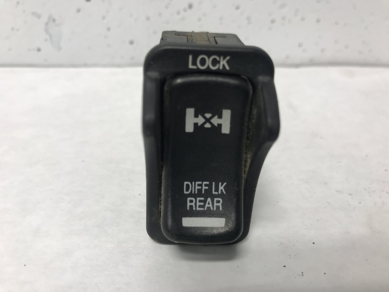 GTD3280-22 | Western Star Trucks 4900FA Dash/Console Switch for Sale