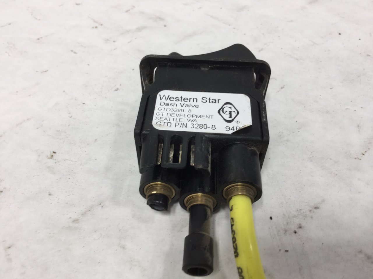 3280-894B | Western Star Trucks 4900 Dash/Console Switch for Sale