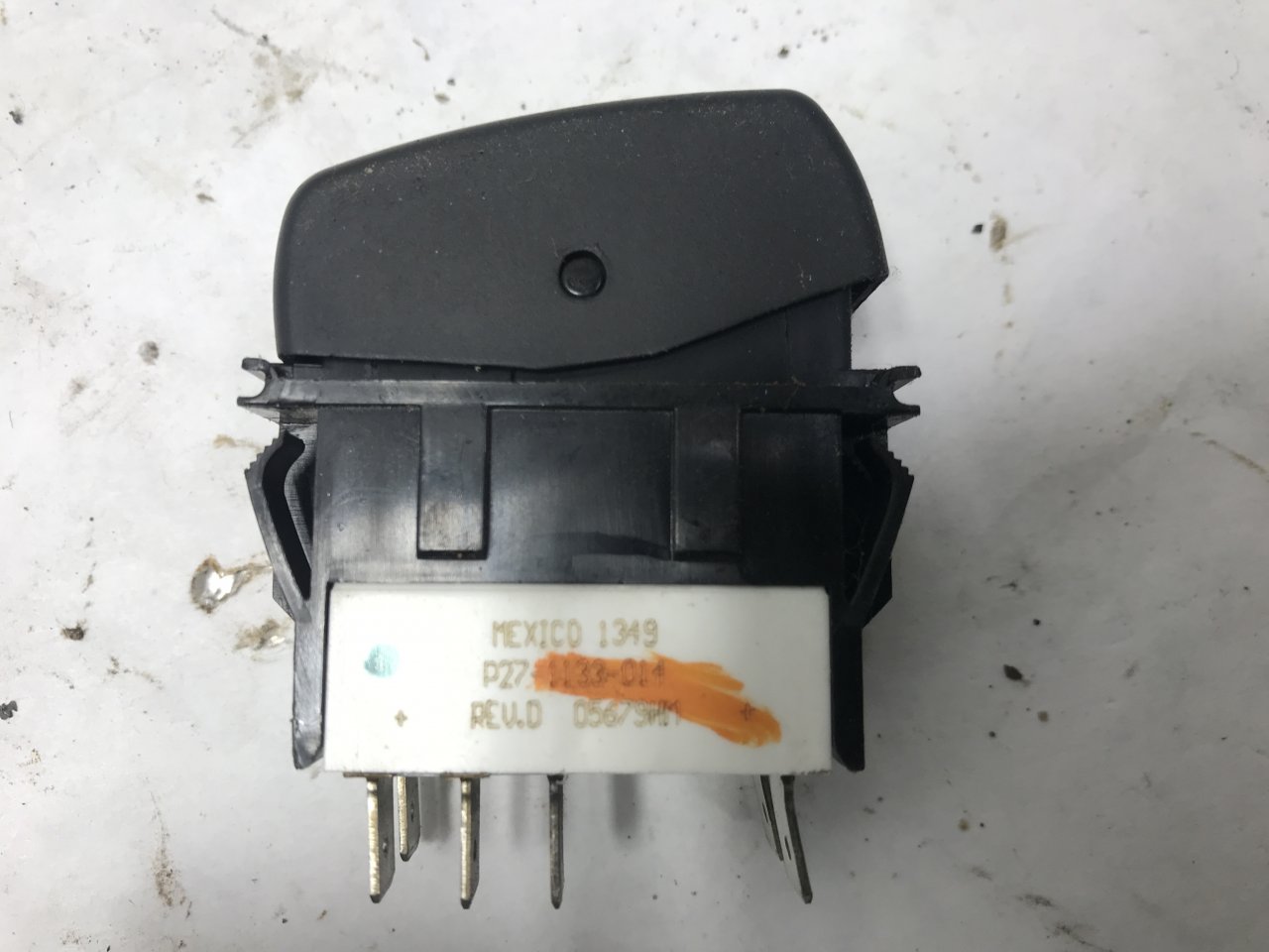 P27-1133-014 | Peterbilt 579 Dash/Console Switch for Sale