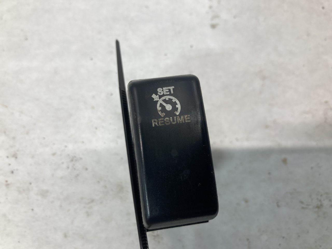 P27-1133-000 | Peterbilt 579 Dash/Console Switch for Sale