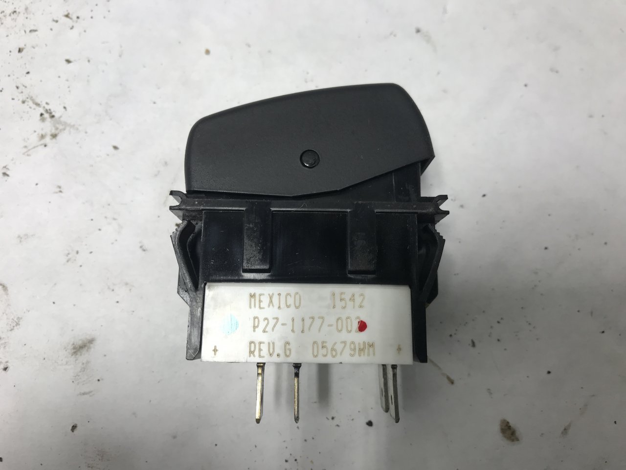 P27-1177-003 | Peterbilt 579 Dash/Console Switch for Sale