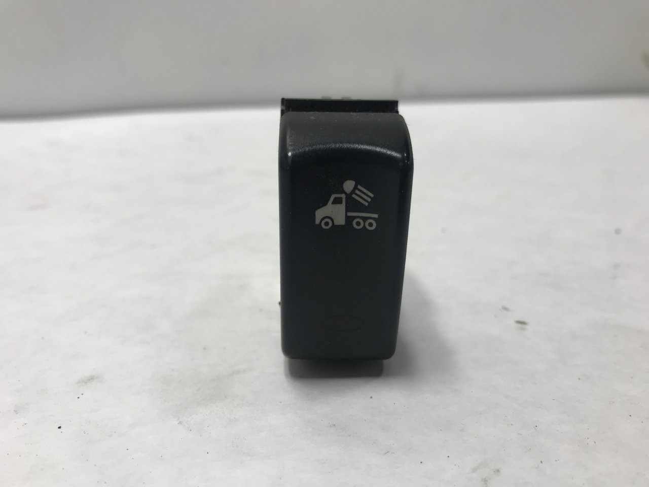 P27-1133-020 | Peterbilt 579 Dash/Console Switch for Sale