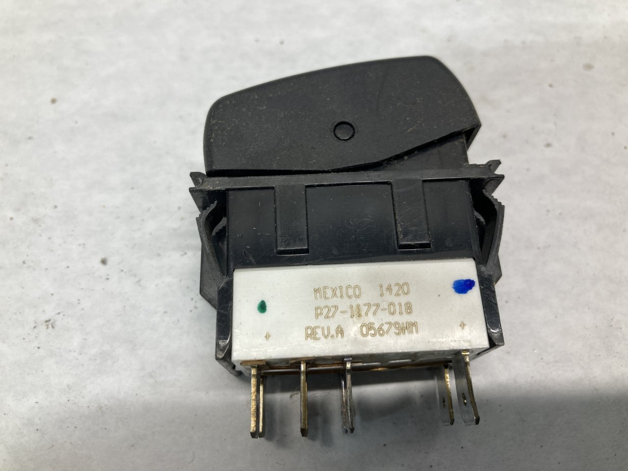 P27-1177-018 | Peterbilt 579 Dash/Console Switch for Sale