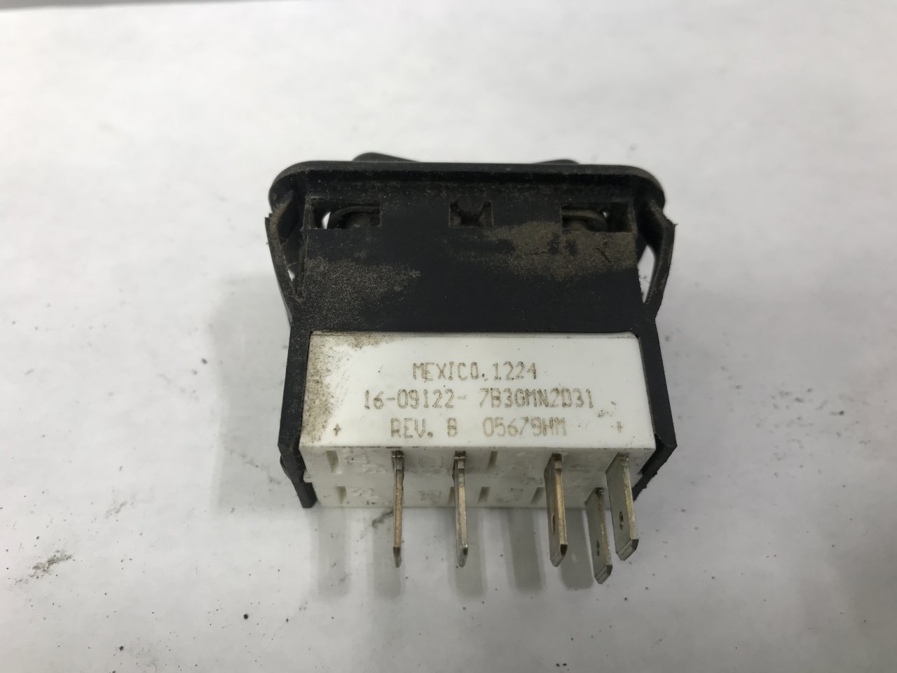 Peterbilt 587 Dash/Console Switch for Sale