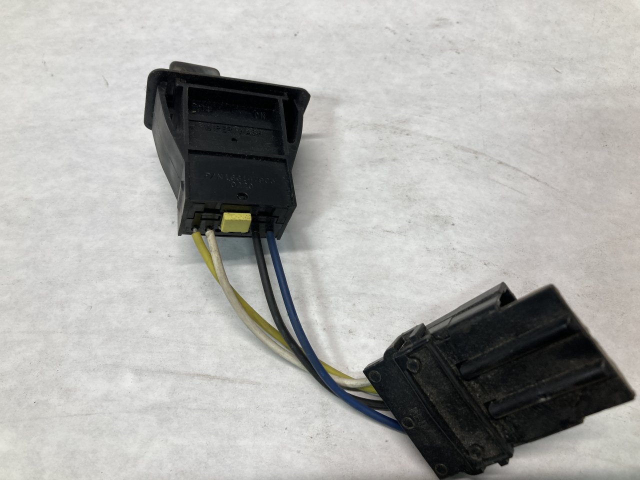 1661479C3 | International 8100 Dash/Console Switch for Sale