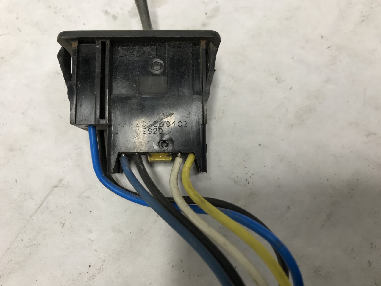 2010094C2 | International 9100 Dash/Console Switch for Sale