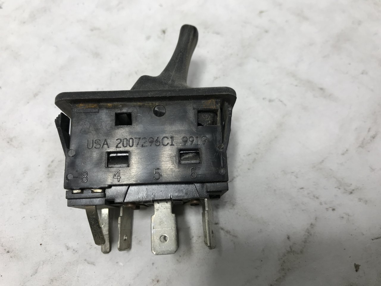 2007296C1 | International 9100 Dash/Console Switch for Sale