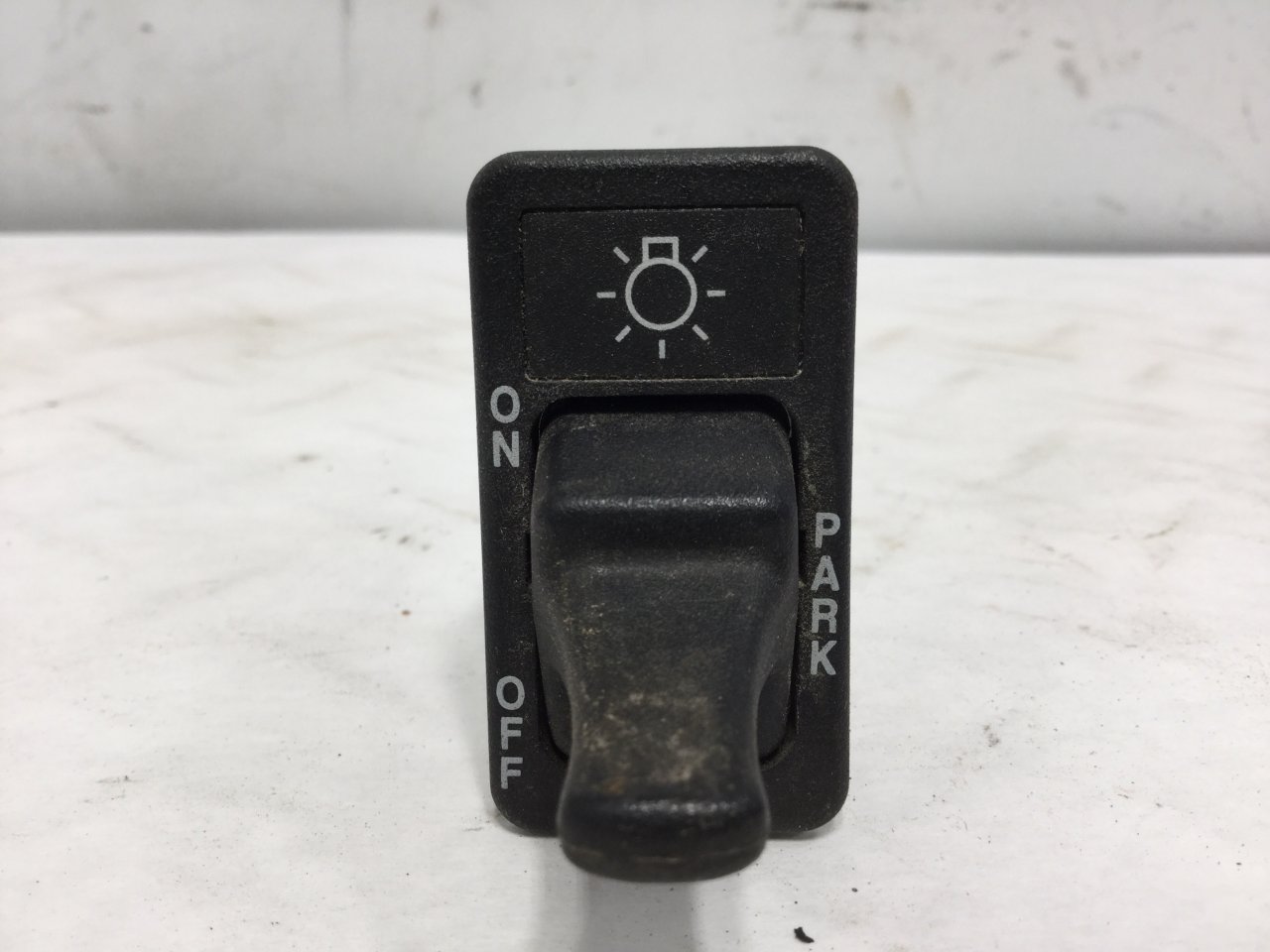 2007296C11142 | International 9100 Dash/Console Switch for Sale