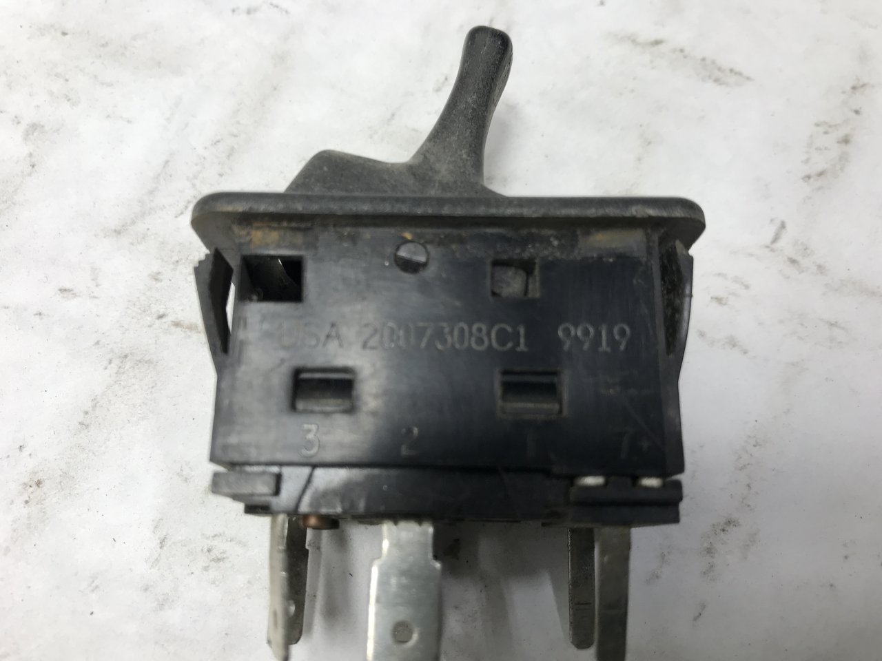 2007308C1 | International 9100 Dash/Console Switch for Sale