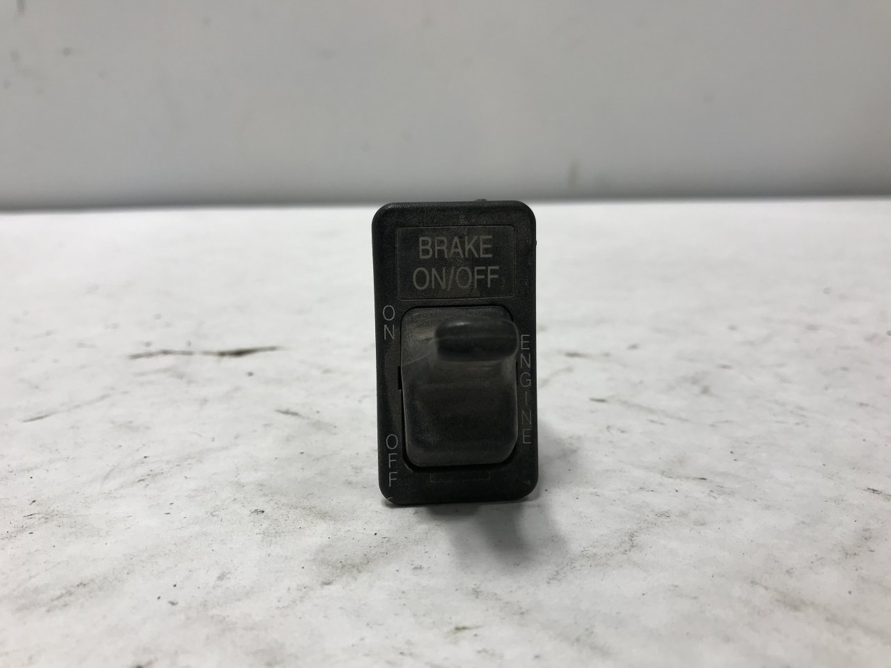 2007308C1 | International 9100 Dash/Console Switch for Sale