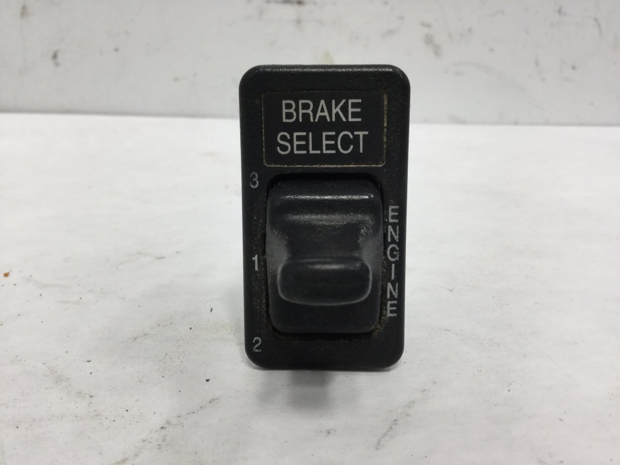2007306C10610 | International 9200 Dash/Console Switch for Sale