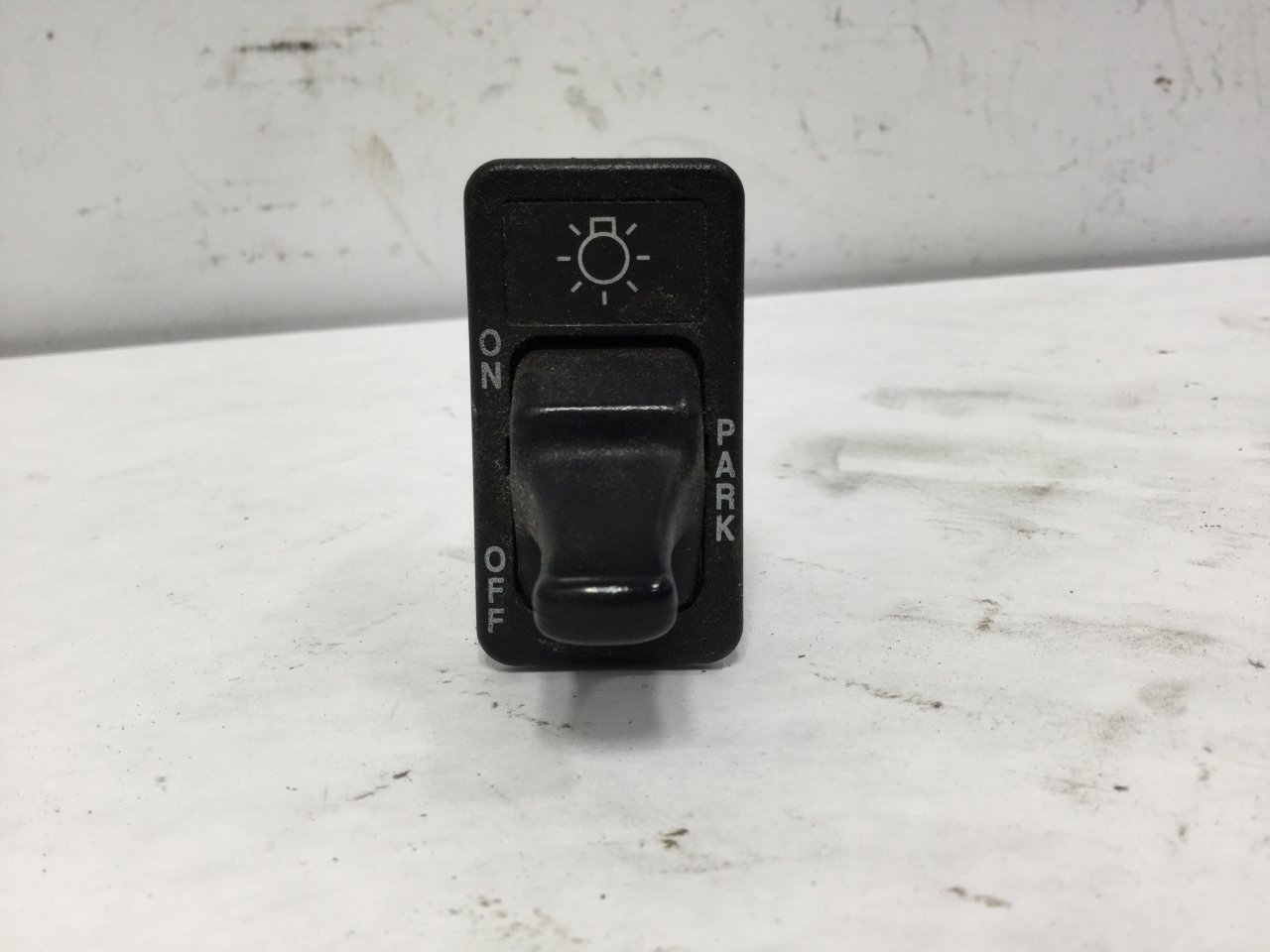 2007296C10617 | International 9200 Dash/Console Switch for Sale