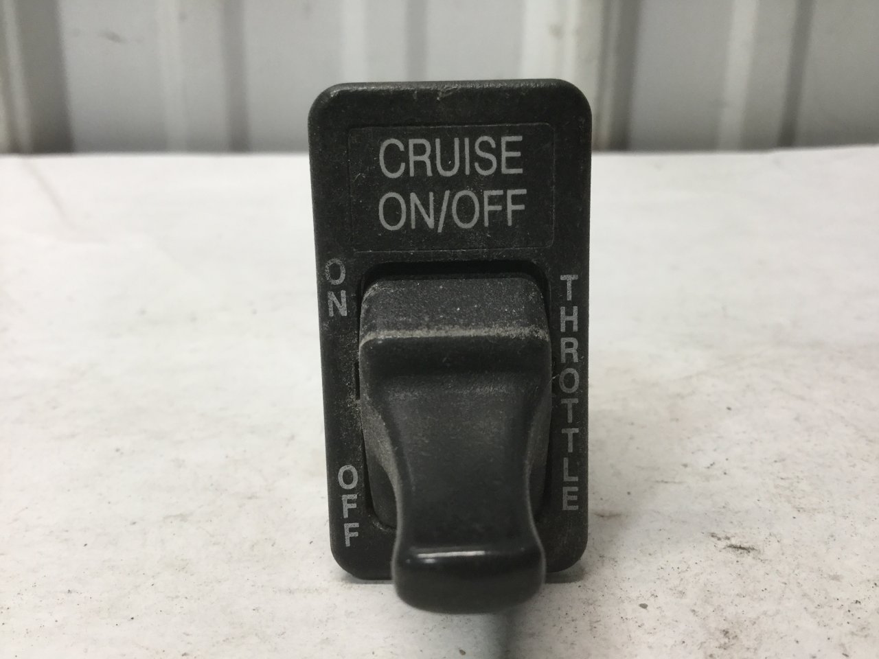 2007305C1 0022 | International 9400 Dash/Console Switch for Sale