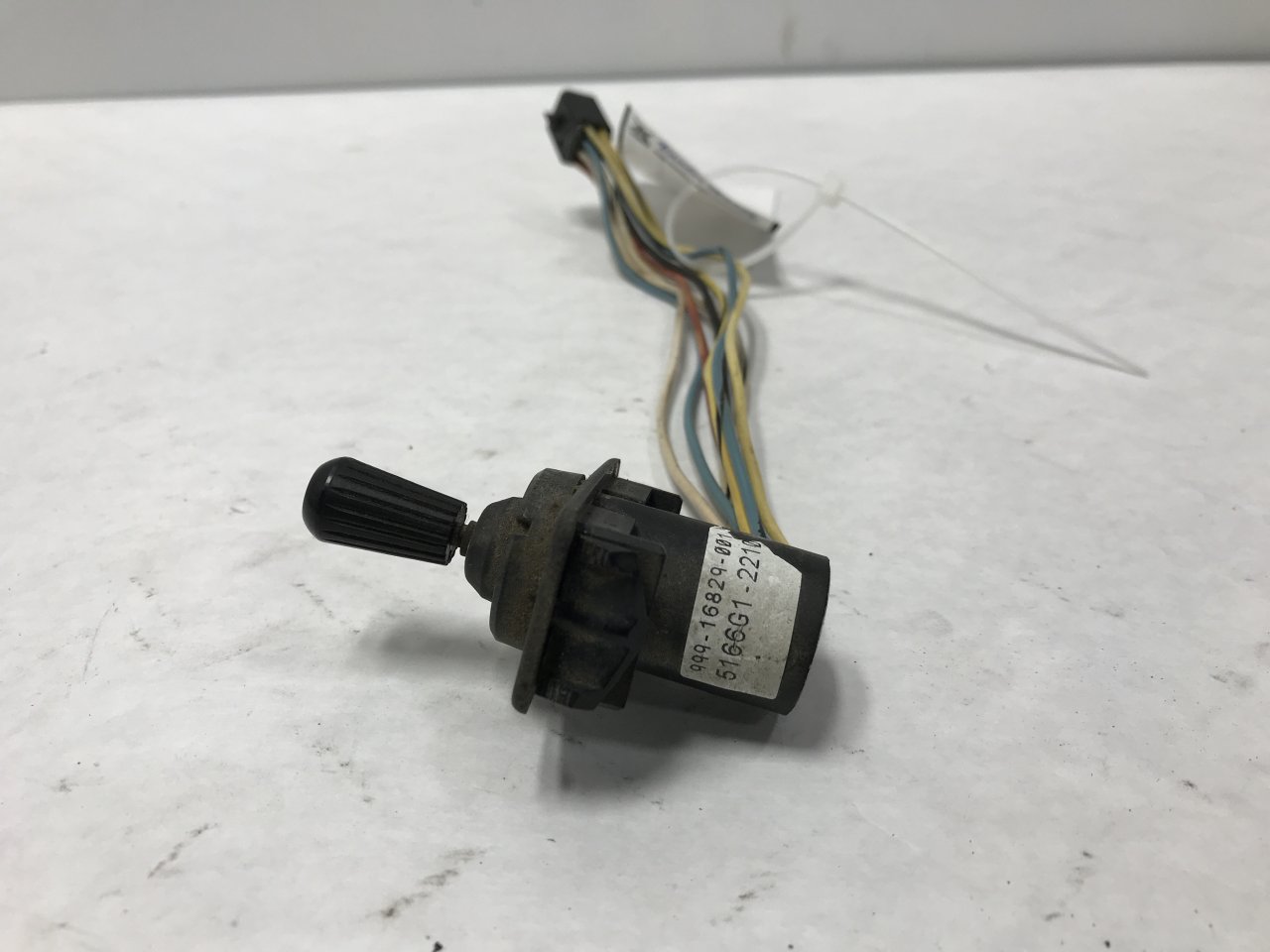 999-16829-001 | International 9400 Dash/Console Switch for Sale