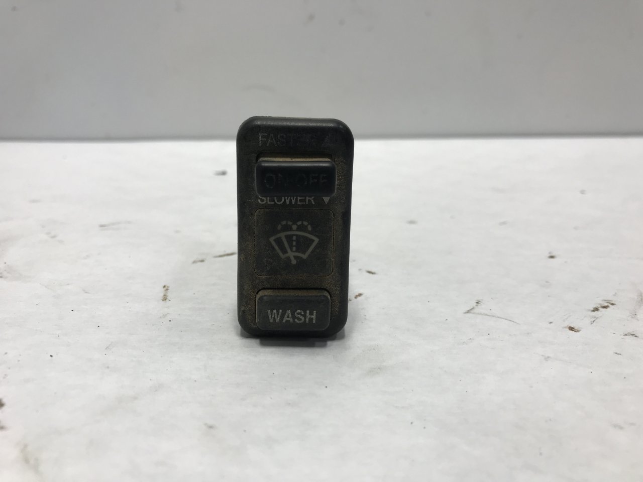 3534329C1 | International 9900 Dash/Console Switch for Sale