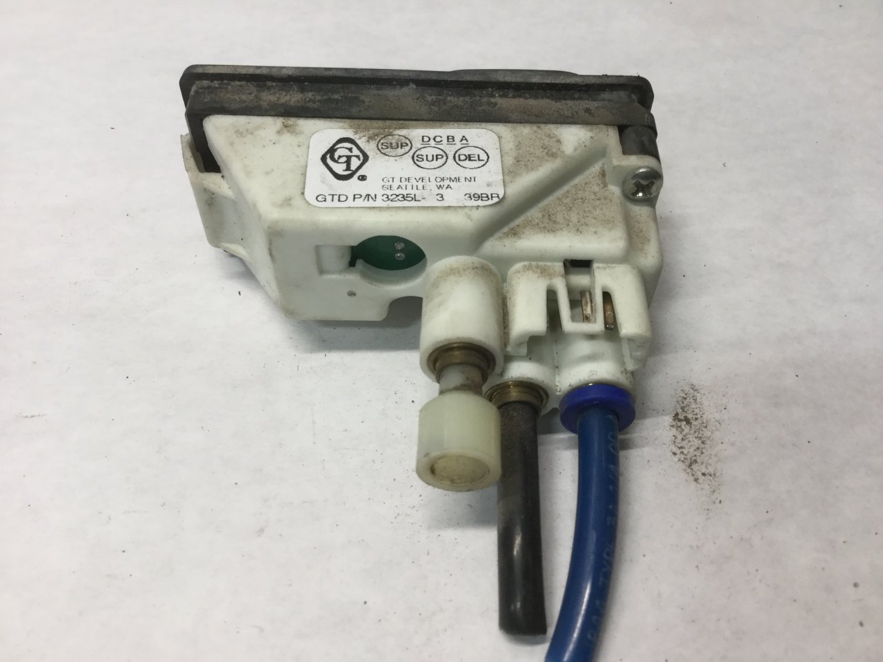 3235L-339BR | Freightliner C120 CENTURY Dash/Console Switch for Sale