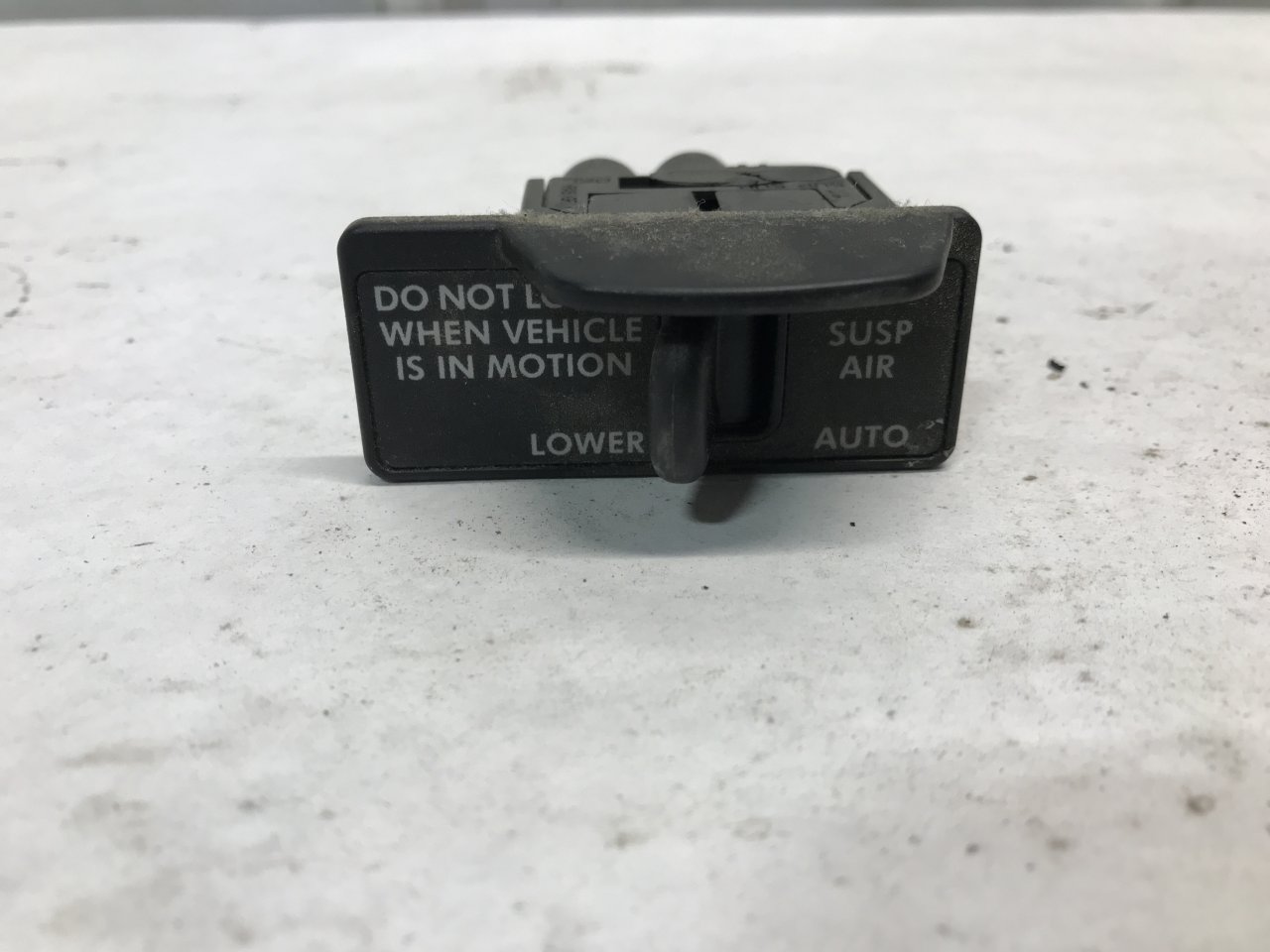 3270-350F | Freightliner CASCADIA Dash/Console Switch for Sale