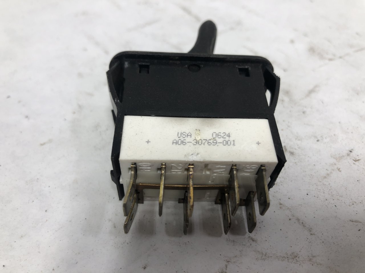 A06-30769-001 | Freightliner CASCADIA Dash/Console Switch for Sale