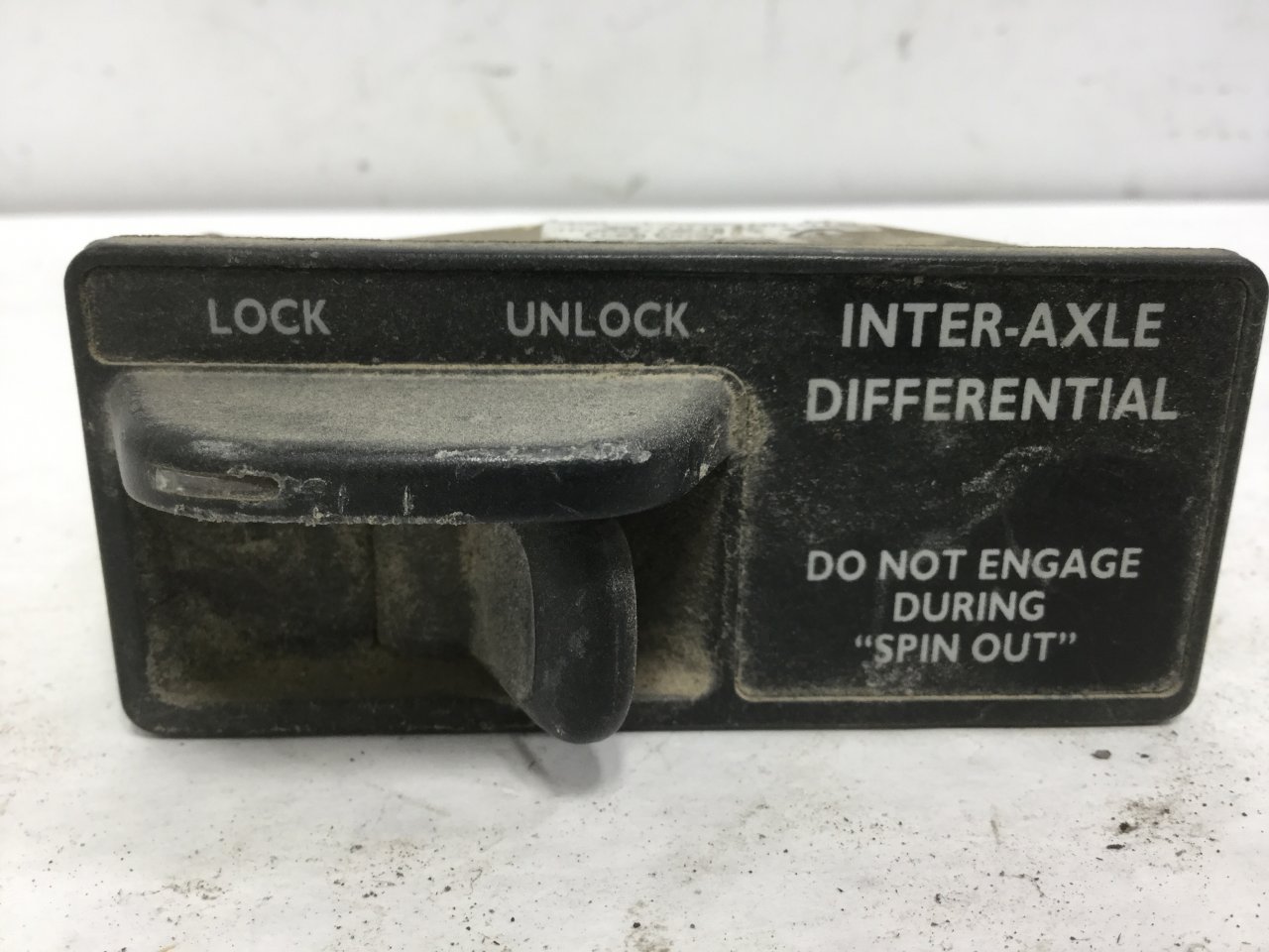 3235L-106E | Freightliner COLUMBIA 120 Dash/Console Switch for Sale