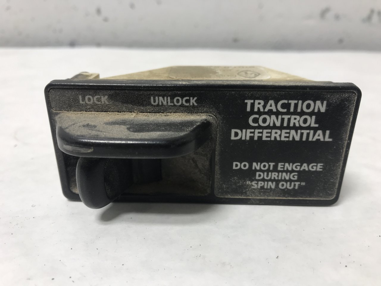 3236L-1 | Freightliner COLUMBIA 120 Dash/Console Switch for Sale