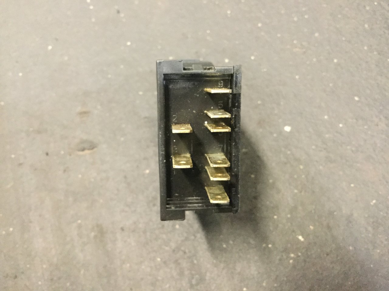 1MR4336 | Mack CX Dash / Console Switch for Sale